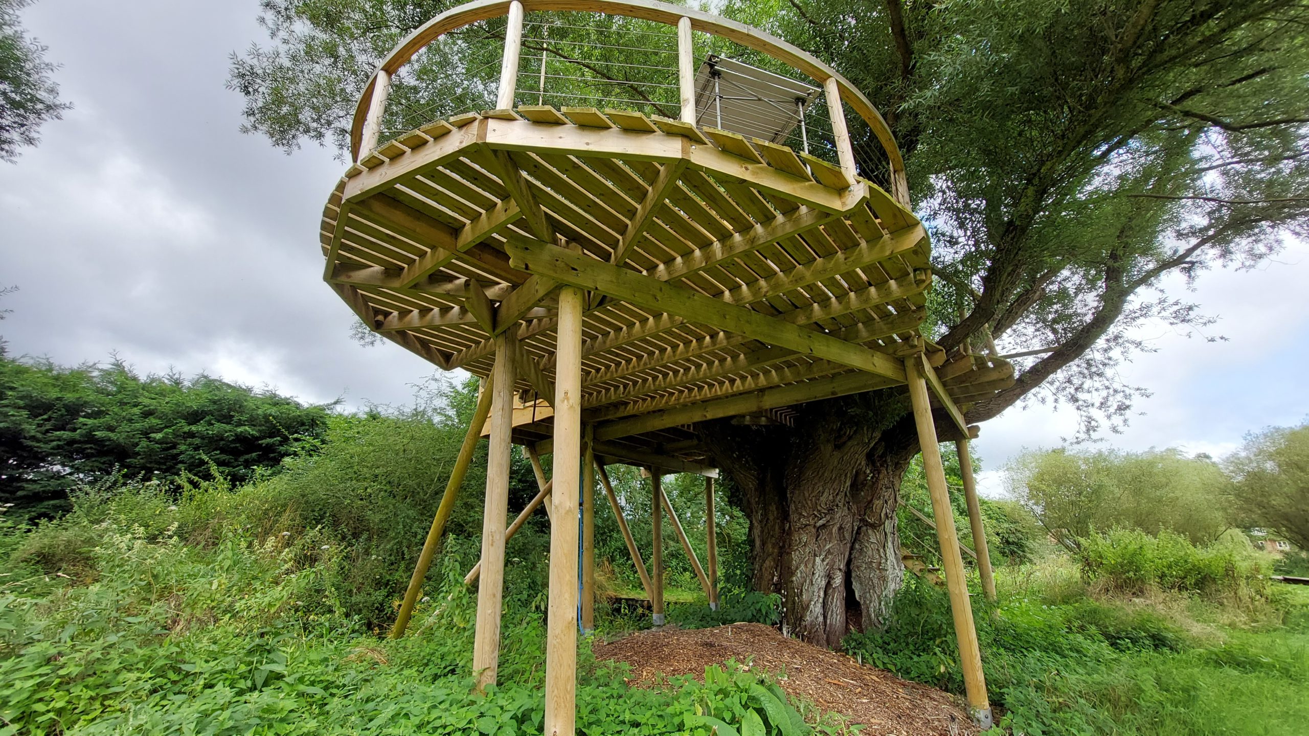 Family Riverside Treehouse | The Wooden Treehouse Company